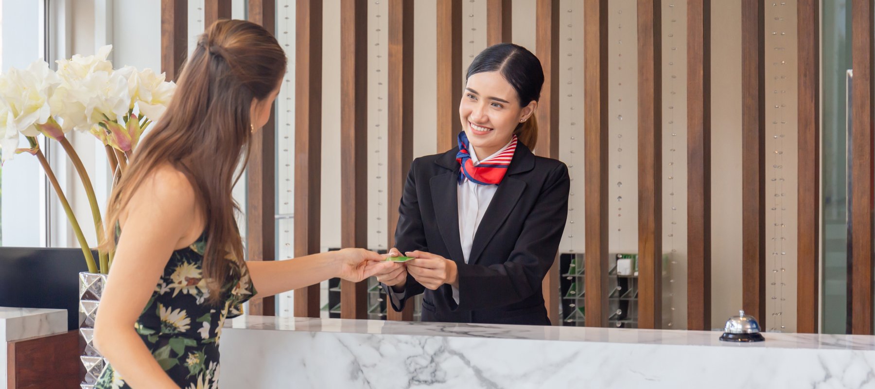 Cleveland Hotel Deals - InterContinental Suites Cleveland